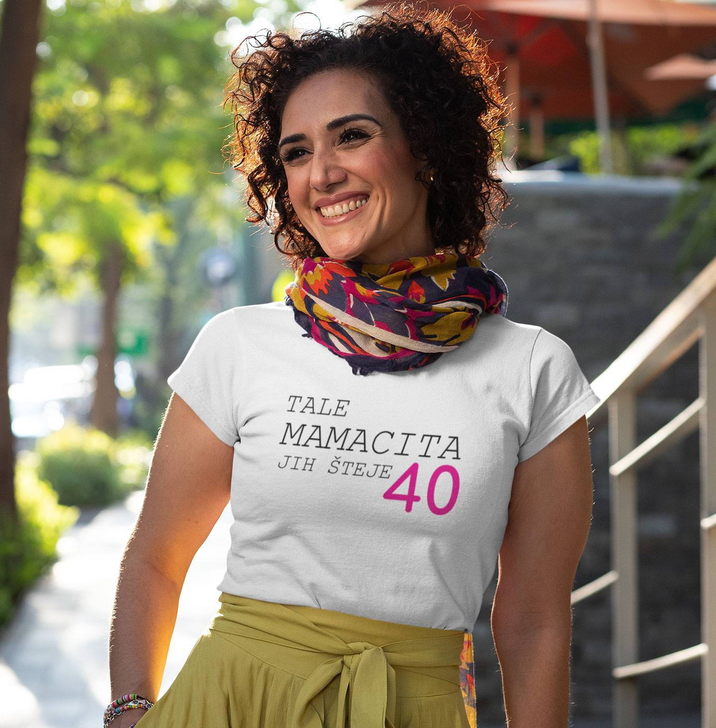 Majica za 40 let - Tale mamacita jih šteje 40 - Smešne majice